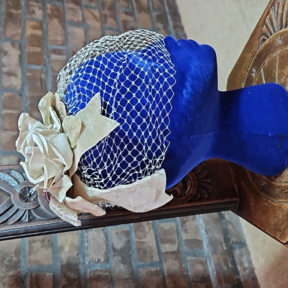 Vintage | Accessories | Vintage Ladies Hat With Vail Floral Roses ...